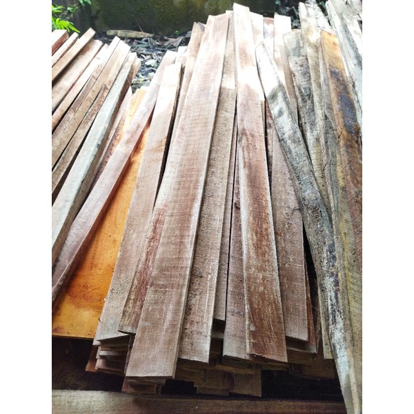 Jual Papan Kayu Palet Mahoni / Jati / Caruy serat halus dan kasar ...