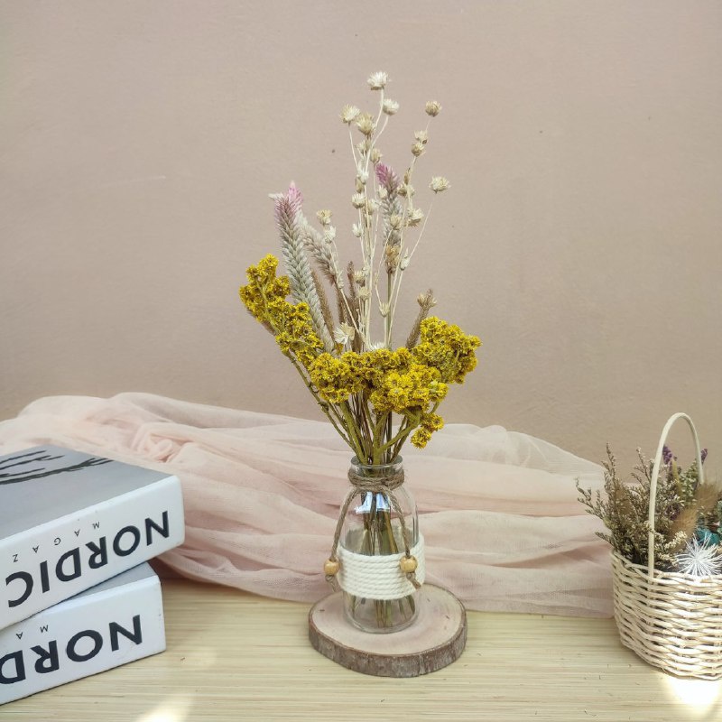 Jual Felisha set | satu set bunga kering | vas kaca | vas kayu | bunga ...