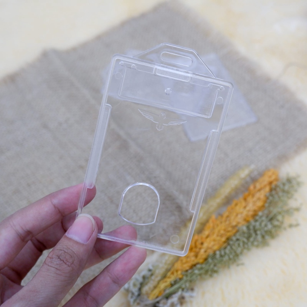 Jual Frame ID Card Transparan Card Holder ATK Kantor Frame Bening ...