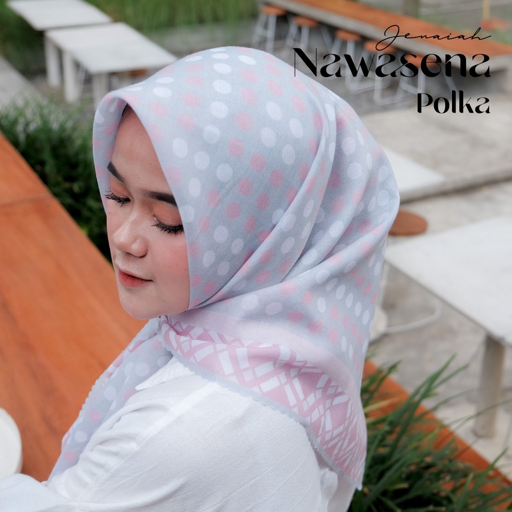 Jual JENAIAH HIJAB SEGI EMPAT JILBAB BAHAN VOAL NAWASENA IN POLKA COD | Shopee Indonesia