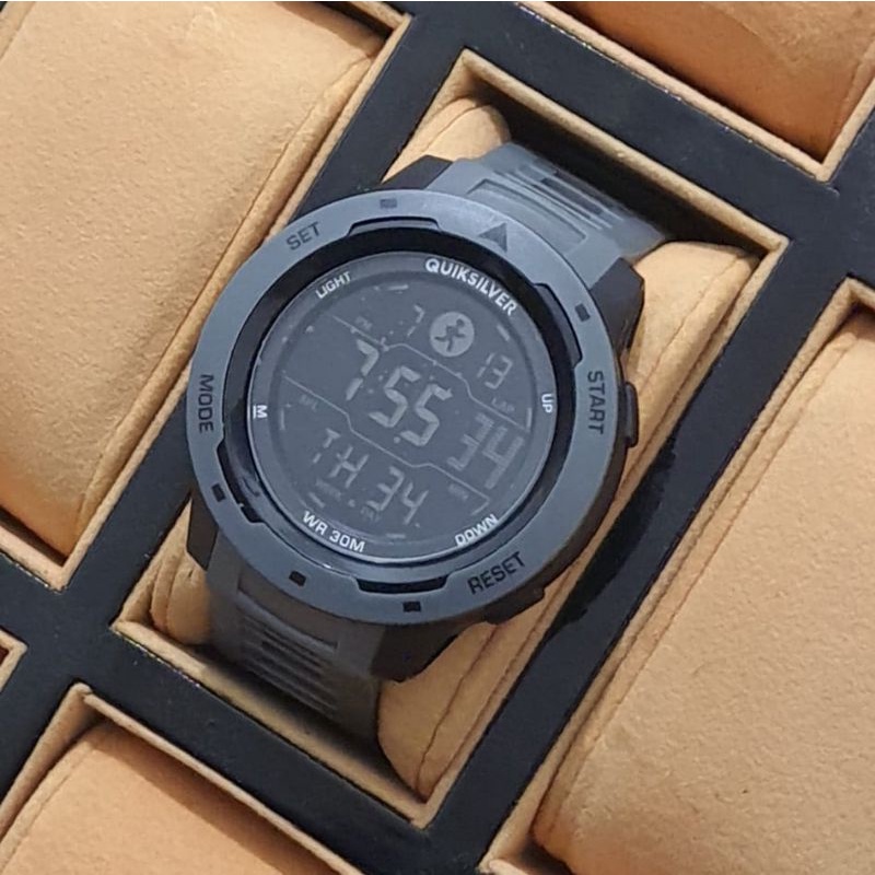 Jual jam tangan sporty QUIKSILVER rubber digital standar | Shopee Indonesia