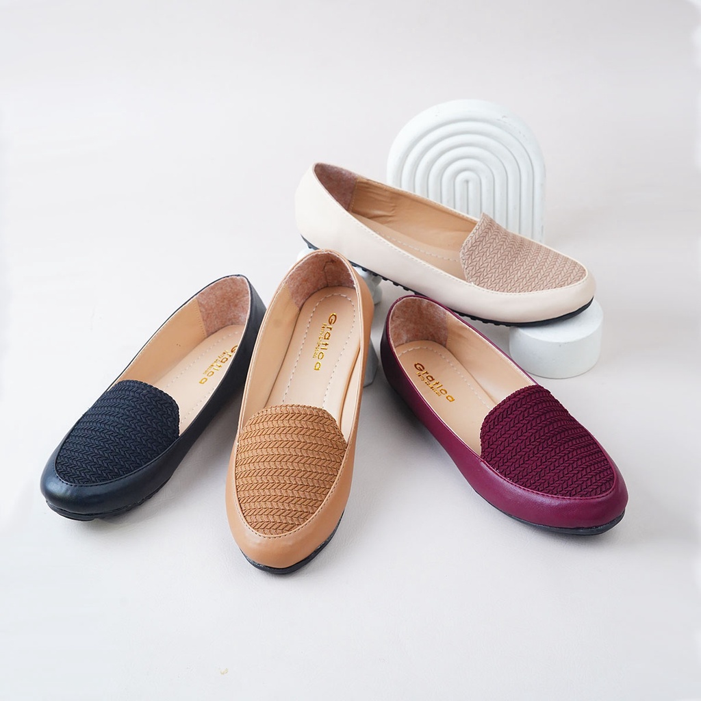 Jual Sepatu wanita terbaru / Sepatu balet kekinian / Slip-On/ Flat ...