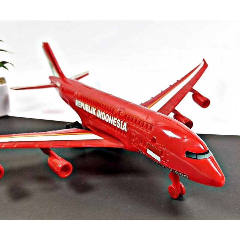 Jual WJS 232 MAINAN ANAK PESAWAT TERBANG GARUDA INDONESIA UKURAN BESAR ...
