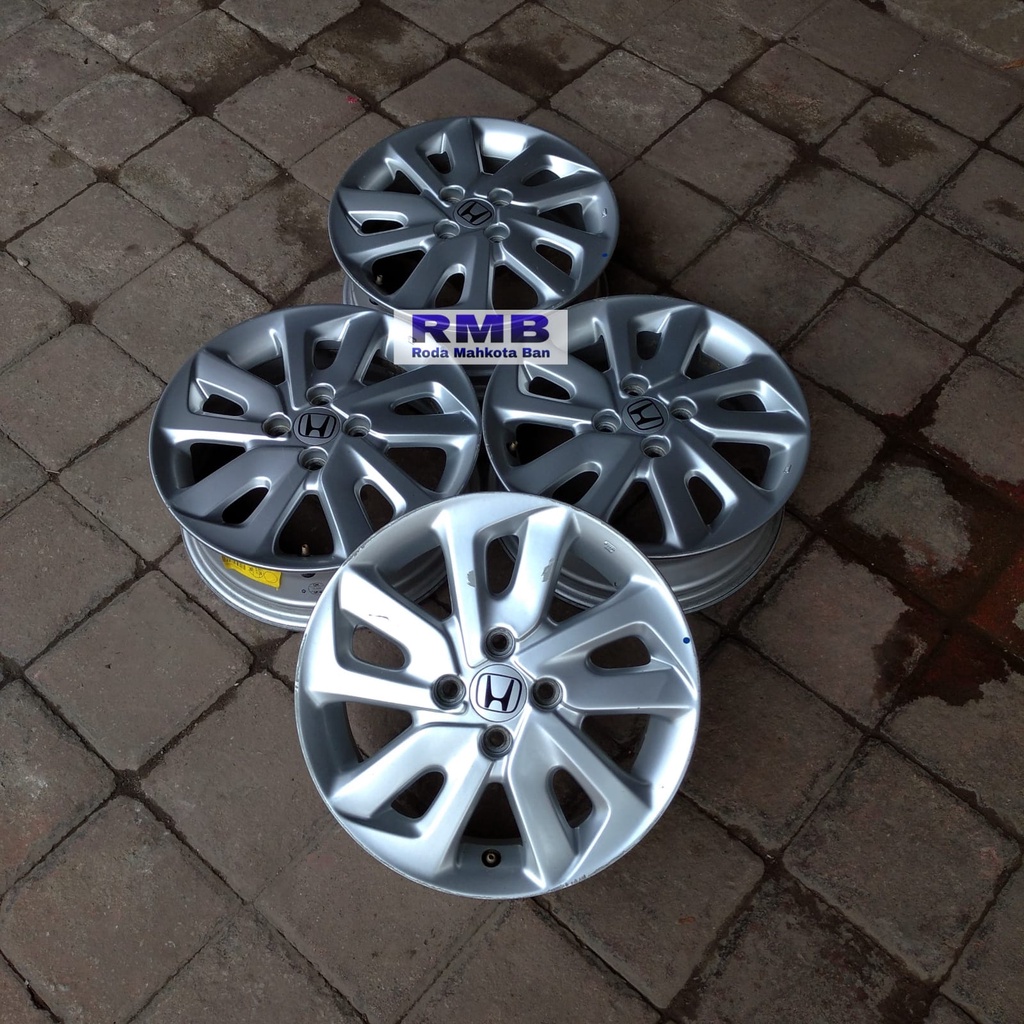 Jual Velg Mobil Oem Mobilio Ring 15 PCD 4x100 Silver | Shopee Indonesia