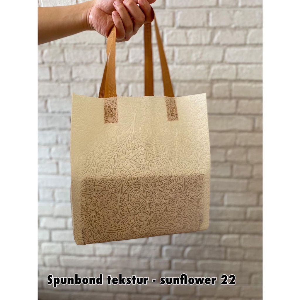 Jual Tas spunbond kemasan dus box kotak packaging kue puding Tekstur ...