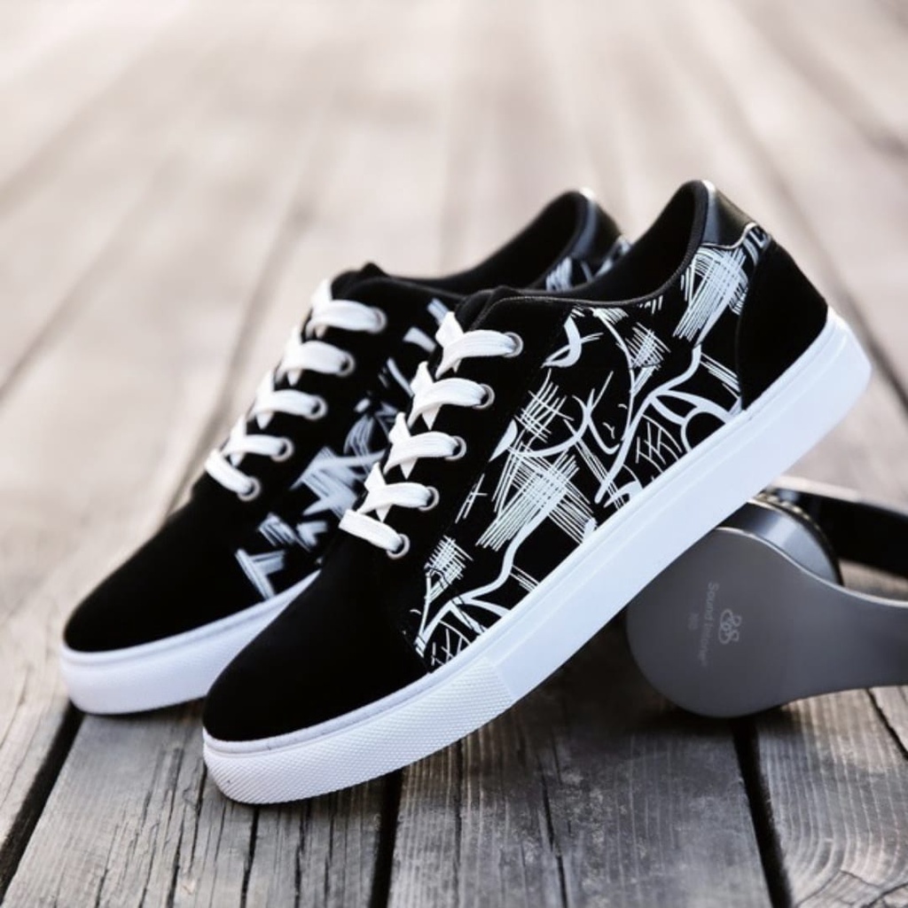 Jual Sepatu Sneakers Old Skool Black White Vns Fetino Motif Putih ...