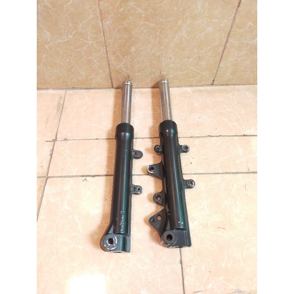 Jual shockbreaker shockbraeker shockbearker shock suspensi depan yamaha ...