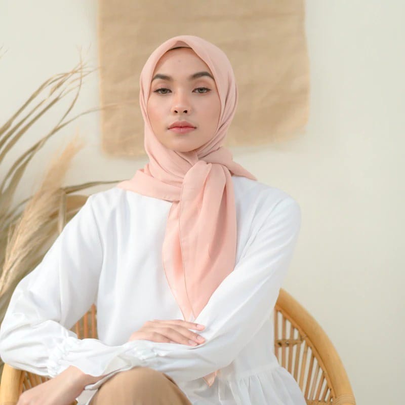 Jual VOL.1 BELLA SQUARE BASIQ TEPI RAPI ADA MERK BELLA SQUARE TEPI RAPI ...