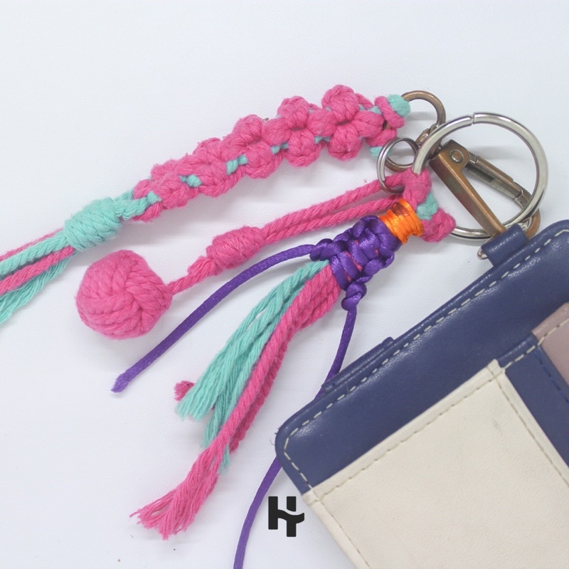 Jual MINI MACRAME CARABINER CHARM , GANTUNGAN TAS, MACRAME TAS LAPTOP ...