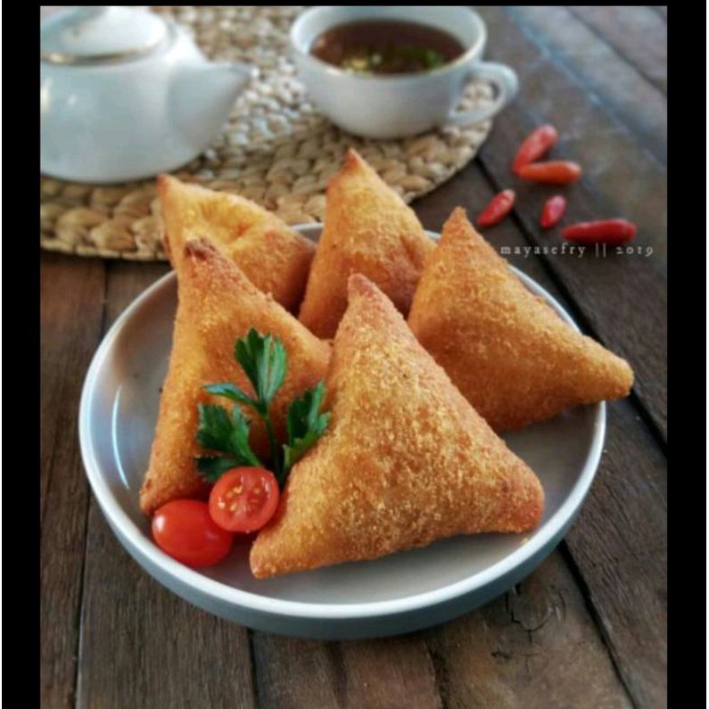 Jual risol smooked beef mayo premium home made 300gr 5s risols ambyar ...