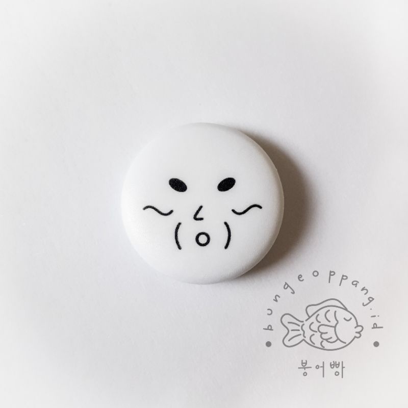 Jual JUREUMI MINI PIN / LEE KNOW - STRAY KIDS | Shopee Indonesia