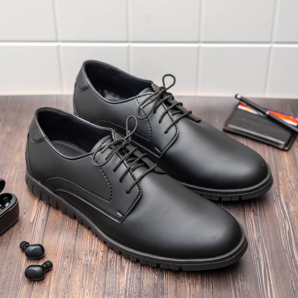 Jual PAULMAY - Sepatu Sneakers Pria Modena 41 | Shopee Indonesia