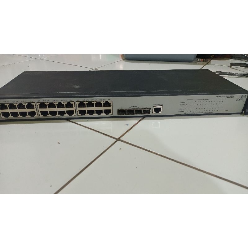 Jual Swicth hub 3com baseline 2928 sfp plus 24 port Gigabit | Shopee ...