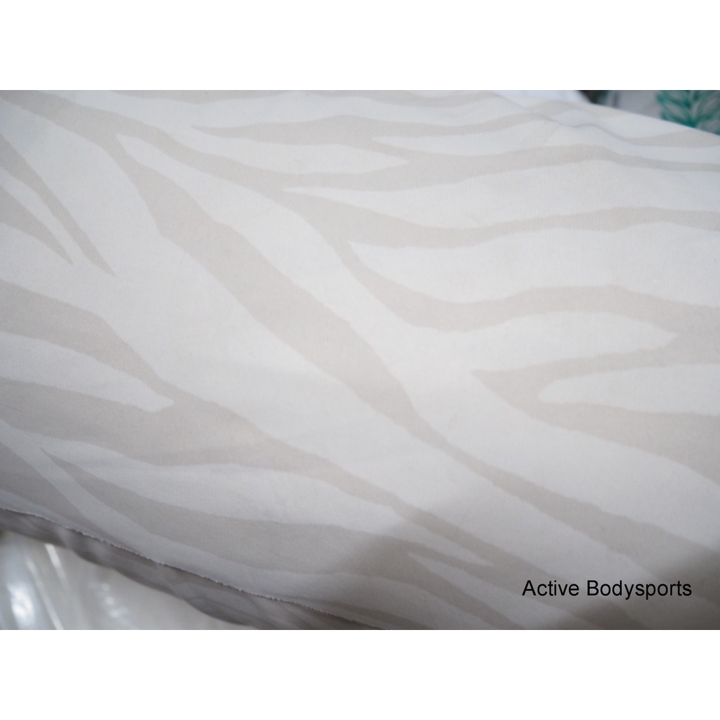 Jual Kain Spandex Lycra Doff Motif Zebra Putih Melar Stretch 4 arah ...