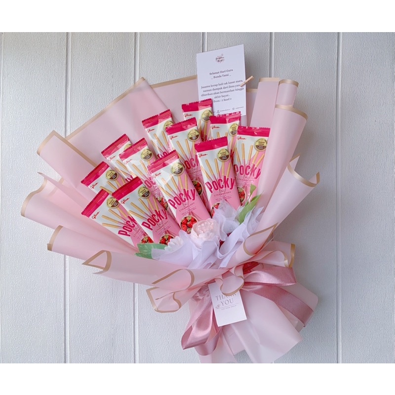 Jual Buket snack wisuda (10pocky strawberry/coklat) | Shopee Indonesia