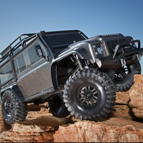 Jual TRAXXAS 82056-4 TRX4 LAND ROVER DEFENDER (SILVER) RTR | Shopee ...