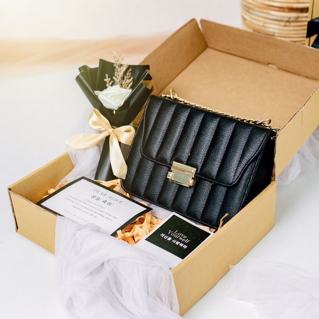 Jual Hampers Tas Cewek | Kado Jam Dompet Tas Kalung Coklat Hitam Cream ...