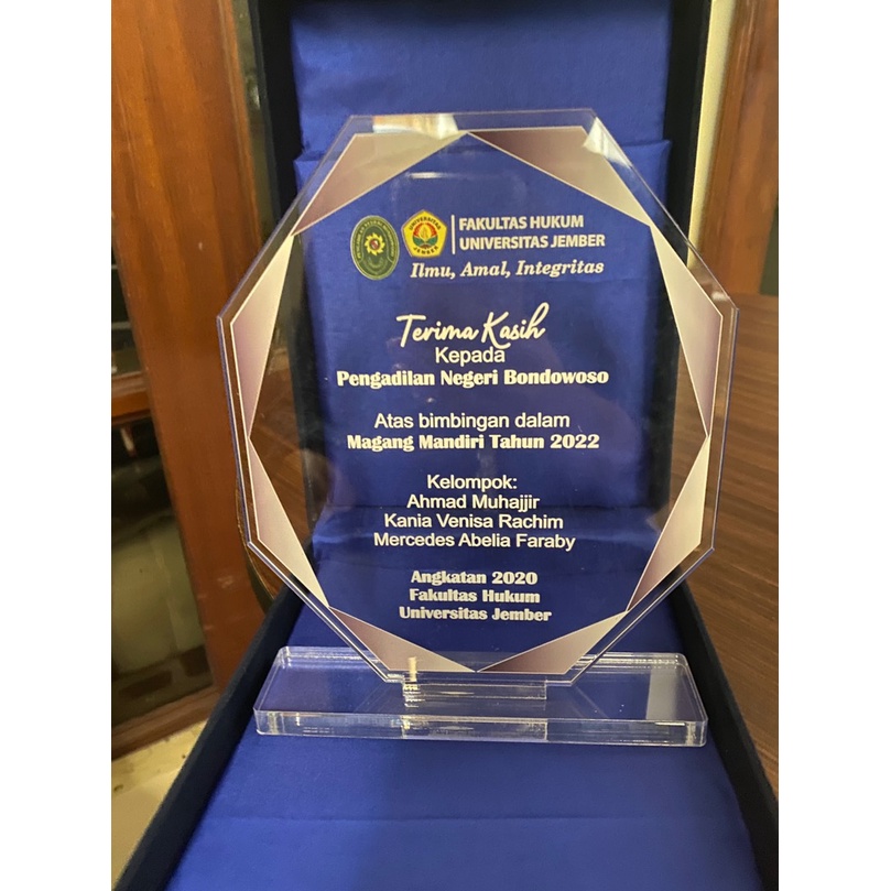 Jual Plakat Wisuda Cinderamata vandel Kenang Kenangan Ulang tahun ...