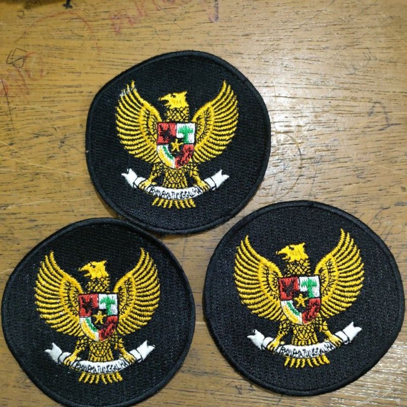 Jual logo Garuda dasar hitam | Shopee Indonesia