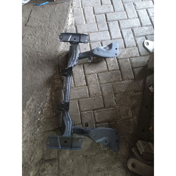 Jual cross member as balak daihatsu gran max luxio depan original ...