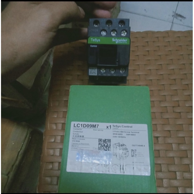 Jual KONTAKTOR SCHNEIDER LC1D09M7/SCHNEIDER LC1D09 220V ORIGINAL ASLI | Shopee Indonesia