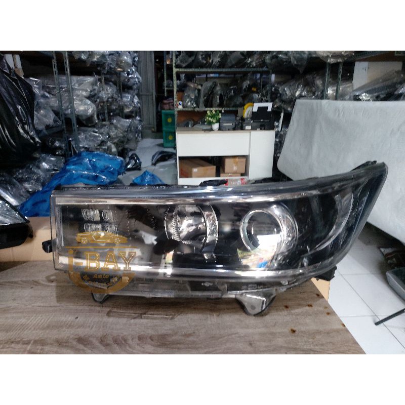 Jual Headlamp Lampu Depan Toyota innova reborn Venturer toyota innova ...