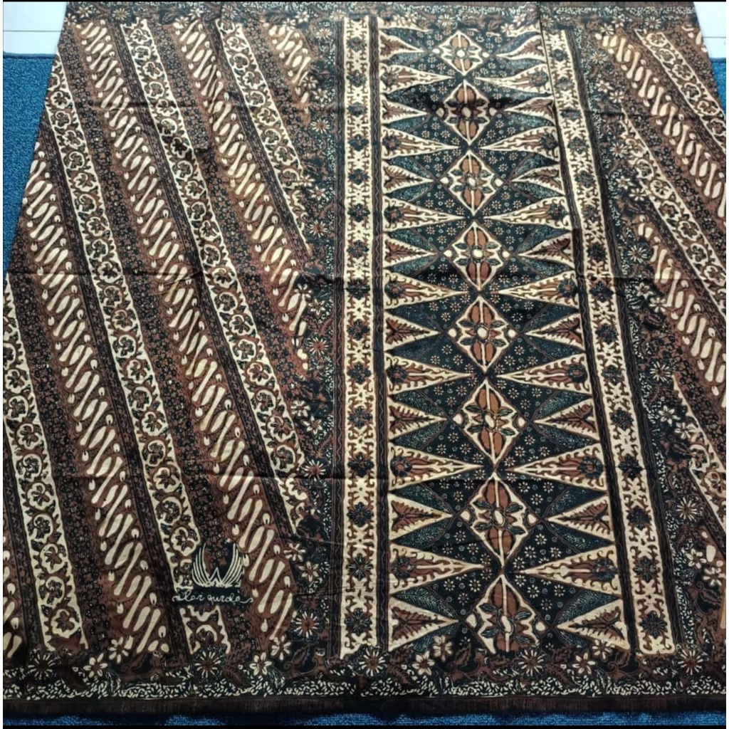 Jual Sarung Batik Tradisional Lar Gurda | SARUNG BATIK LAR GURDA ...