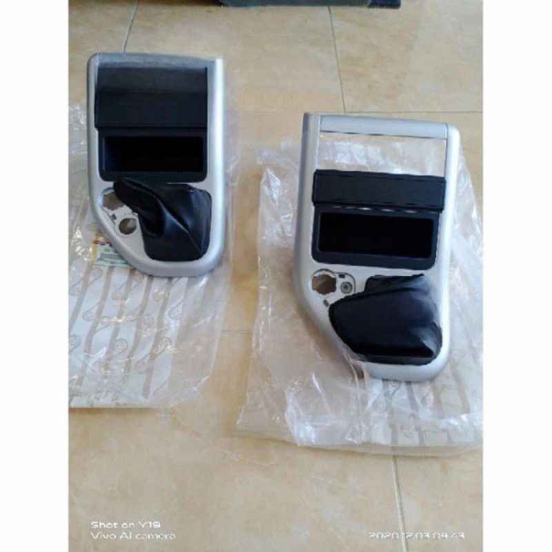 Jual Panel Tengah Canter Model baru Warna Silver Original Mitsubishi ...