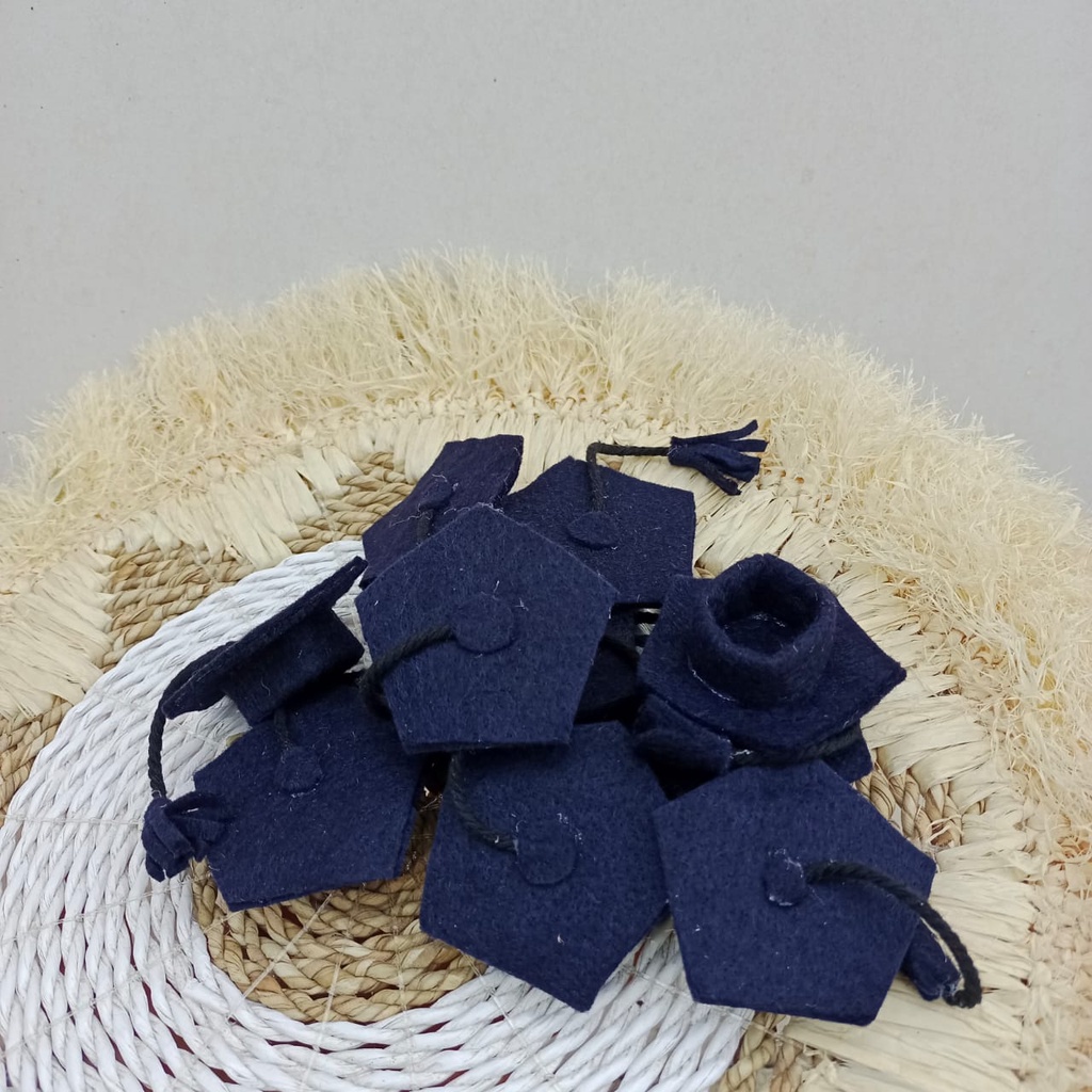 Jual TOPI BONEKA WISUDA/TOGA BONEKA MINI/TOPI WISUDA BONEKA UKURAN 6CM ...