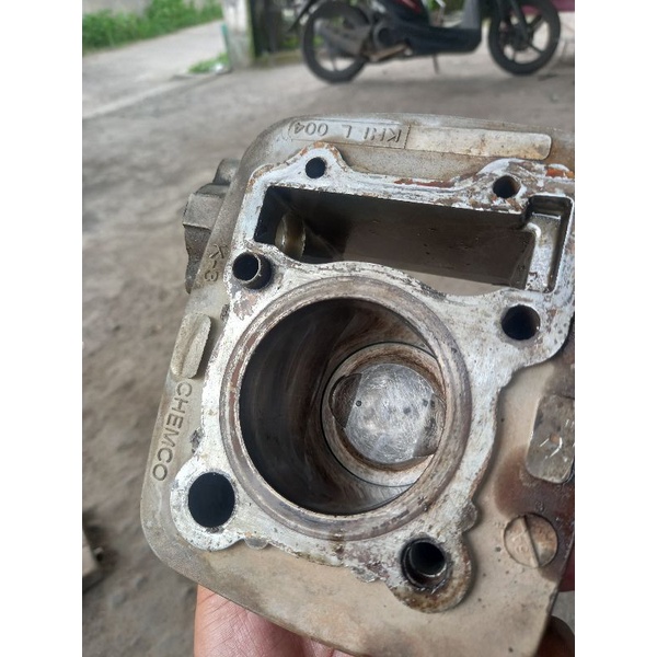 Jual bureng piston standart bekas minus baret tipis bekas DTRACKER ...