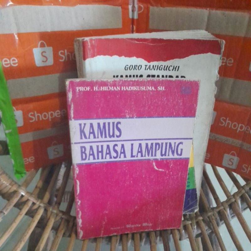 Jual buku kamus BAHASA LAMPUNG BY HILMAN HADIKUSUMA | Shopee Indonesia