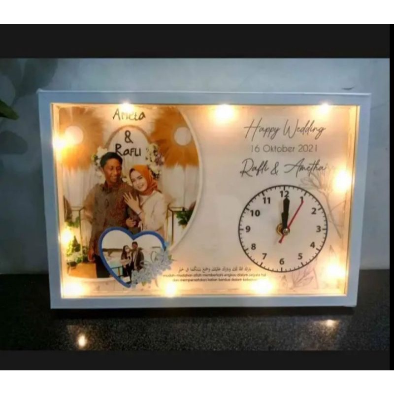Jual photo jam custom sudah pakelampu+bingkaitkaca, cocok untuk hadiah ...