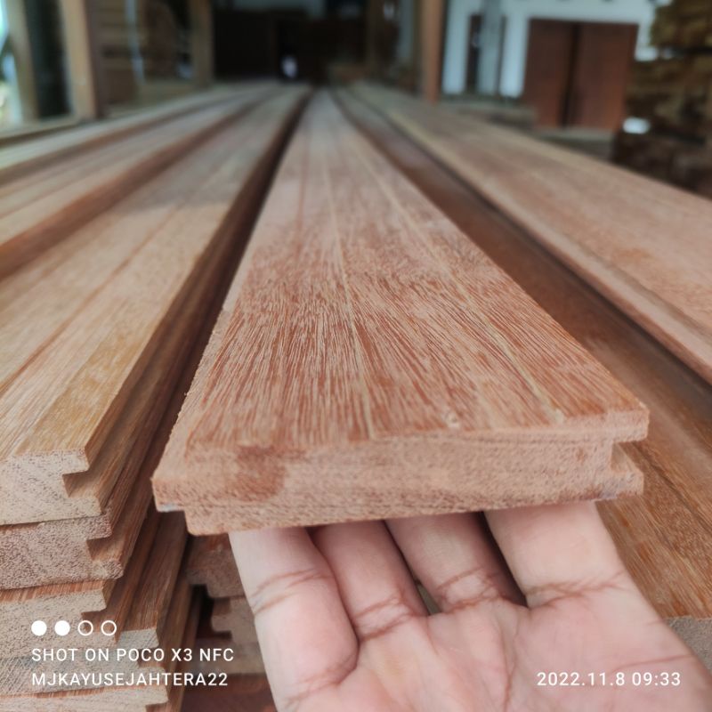 Jual Plafon Kayu Non PVC Lambersering Kayu Bengkirai Model TG Uk 1,5 x ...