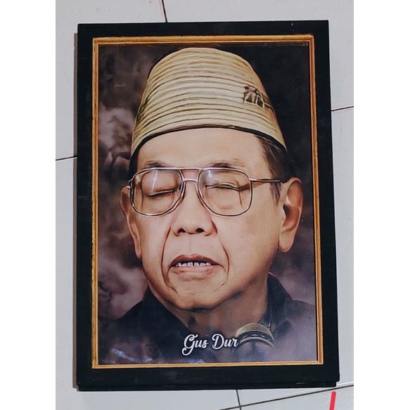 Jual hiasan dinding poster Abdurrahman Wahid Gus Dur plus figura ukuran ...