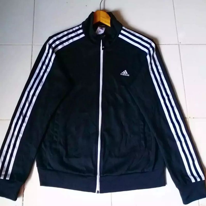 Jual tracktop adidas hitam jaket ukuran m original second branded thrift | Shopee Indonesia