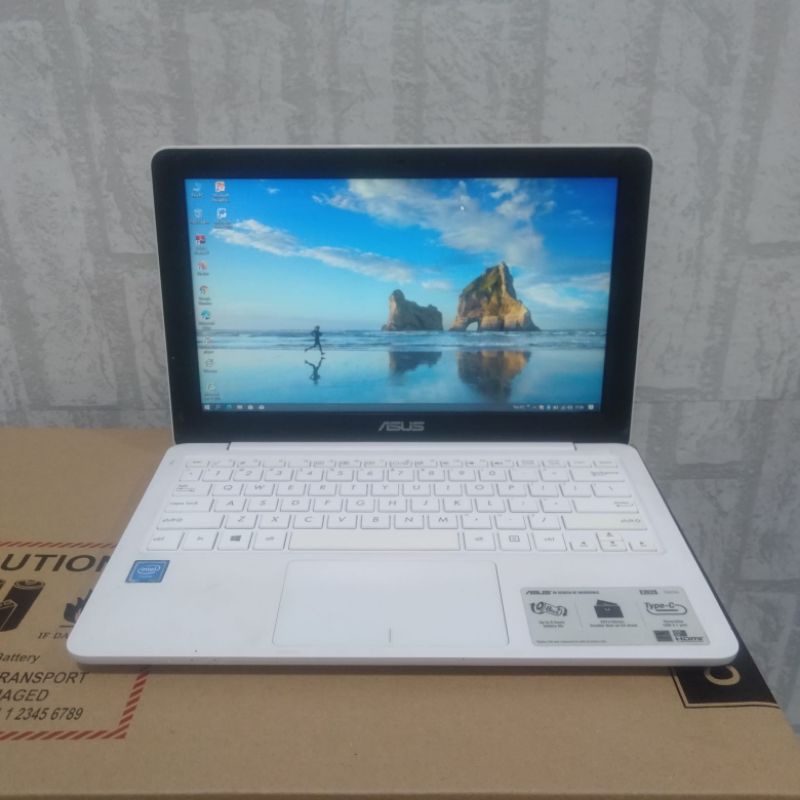 Jual Notebook Asus E202S intel Celeron N3050 Windows 10 mulus SIAP ...