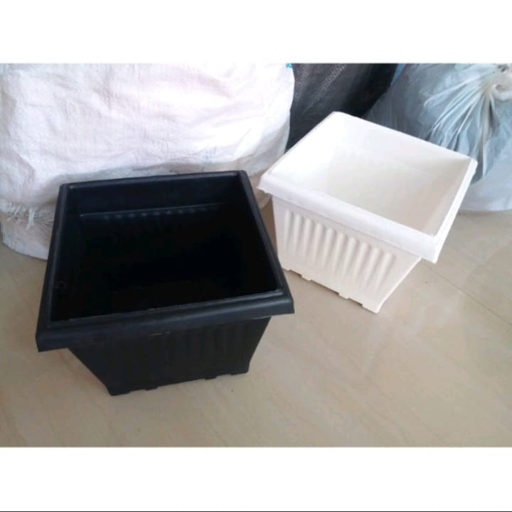 Jual [3pcs] Pot segi empat Bonsai U25 warna putih dan hitam | Shopee ...