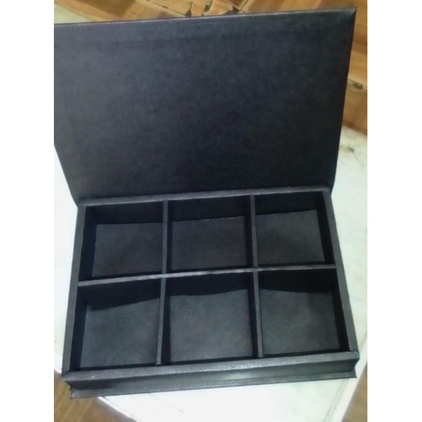 Jual new kotak hard cover box sekat 6 ( 7,5 cm per hole dan tinggi box ...