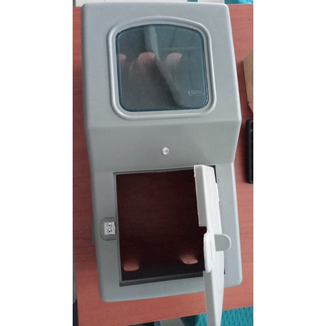 Jual BOX PENUTUP KWH METER PLN PASCABAYAR MERK HIRO | Shopee Indonesia