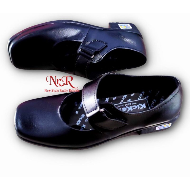 Jual sepatu pantofel cewek hitam/sepatu kerja sekolah paskibra | Shopee ...