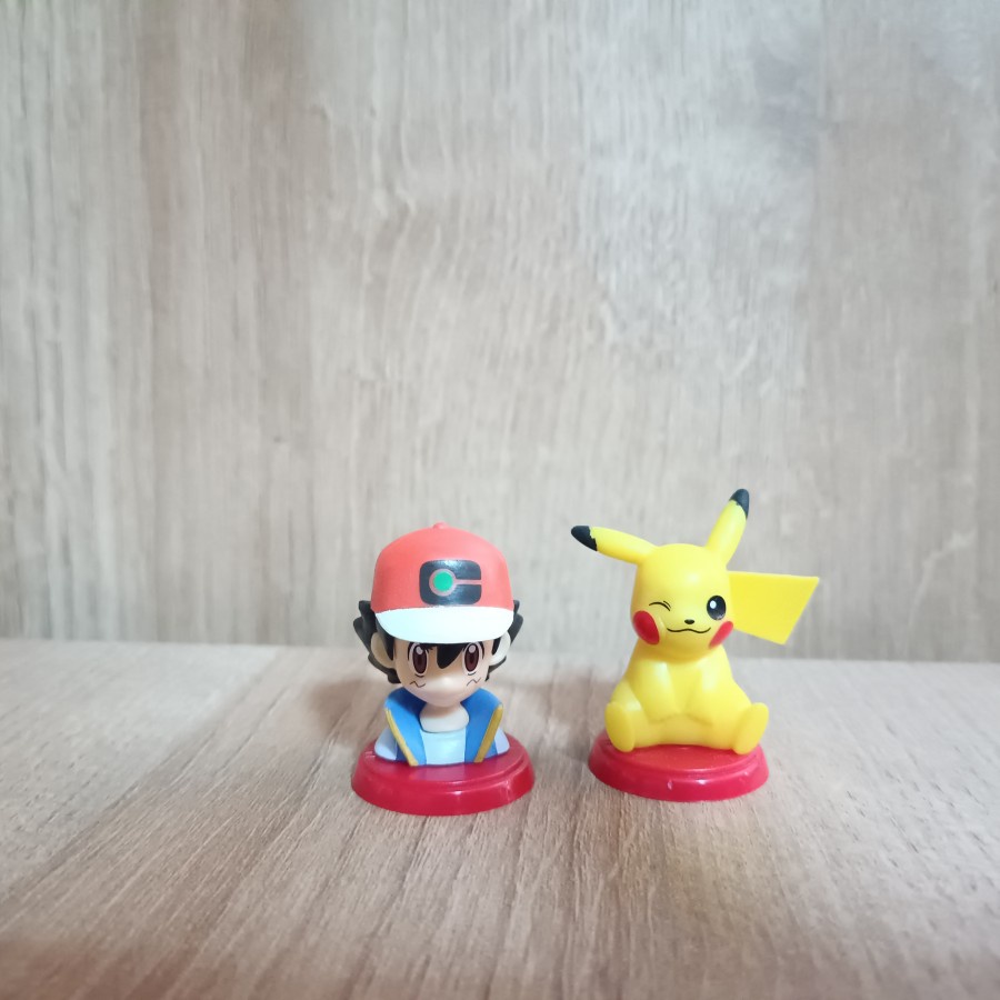 Jual Choco Egg Pokemon Figure Set Ash Pikachu Satoshi Pikachu Isi 2pcs ...