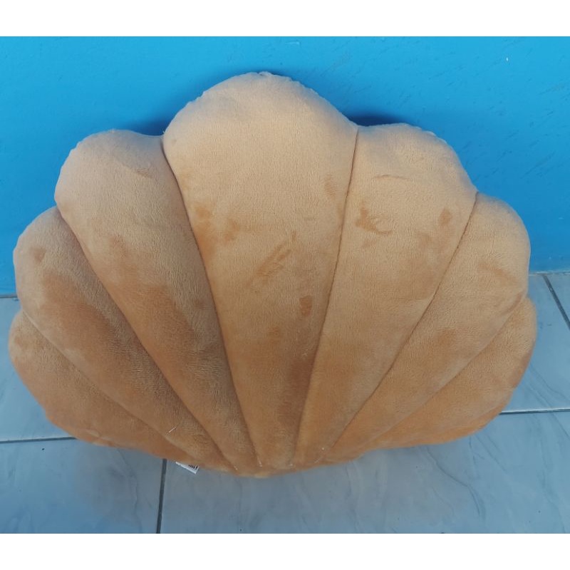 Jual BANTAL KERANG UNIK BANTAL SOFA BANTAL KURSI BENTUK KERANG/BANTAL ...