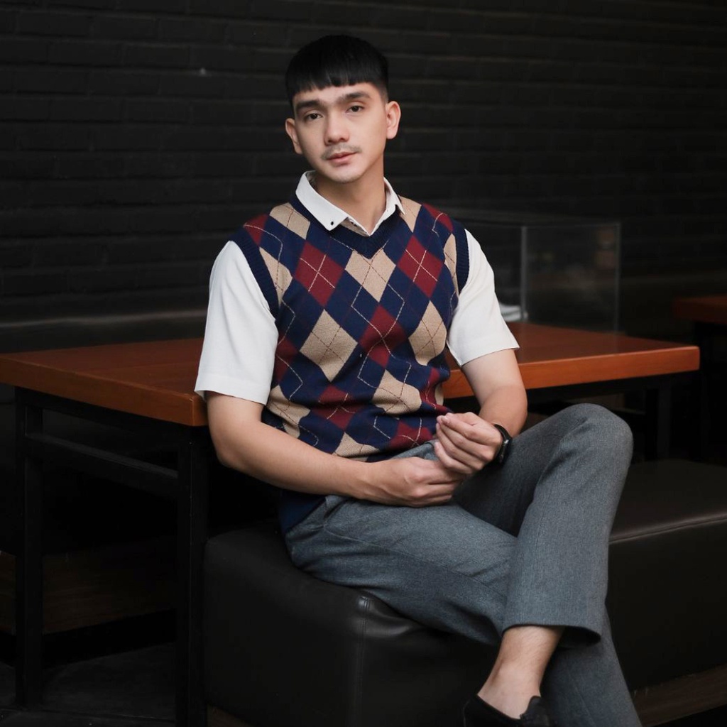 Jual Rompi Rajut Diamond V Unisex Vest Pria | Shopee Indonesia