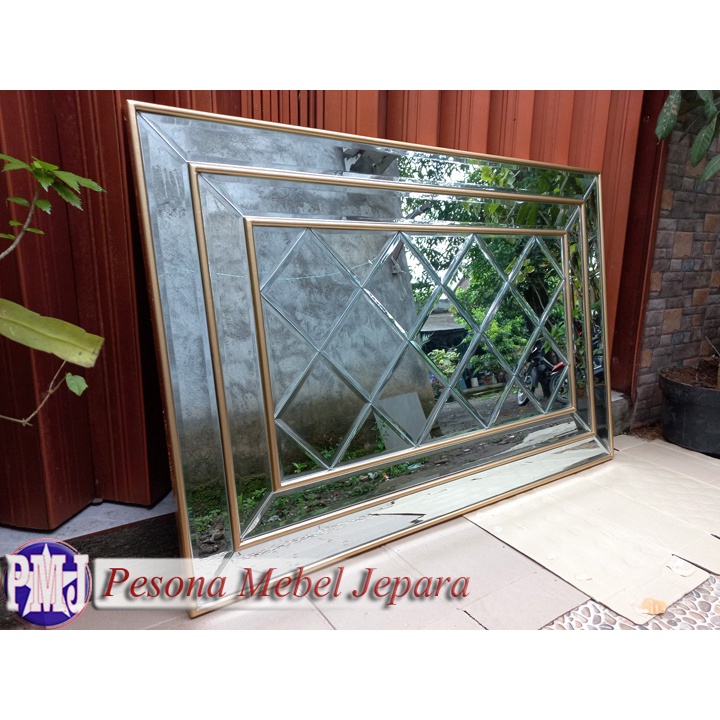 Jual Bingkai atau Frame atau Pigura Cermin Bevel Shabby Warna Gold ...