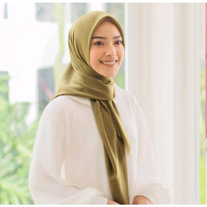 Jual (10pcs) GROSIR SEGIEMPAT VOAL LASERCUT LABEL BESI BY UMAMA SCARFT ...