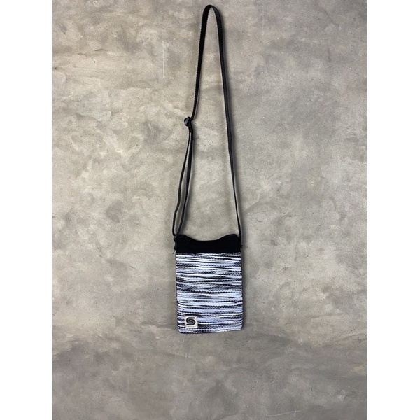 Jual Slingbag/ tas Hp kanvas tenun daur ulang sampah plastik | Shopee ...