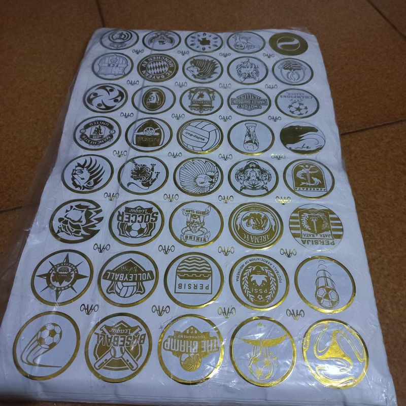 Jual mainan tazos besi emas tebal isi 40 keping | Shopee Indonesia