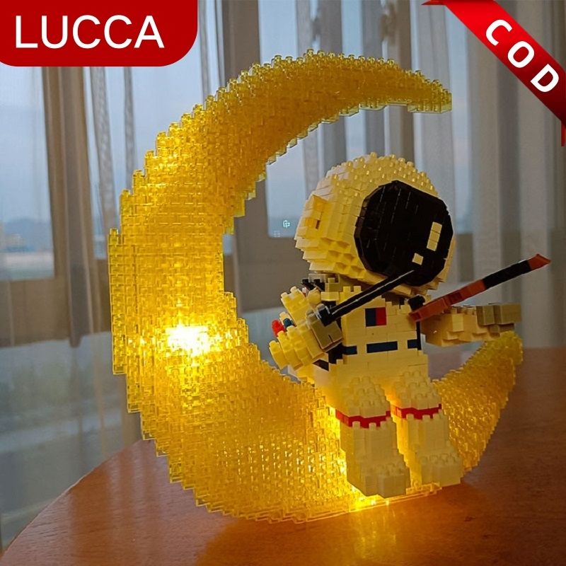 Jual Mainan Building Blocks Glowing Violin Astronaut Spaceman 4 pcs ...