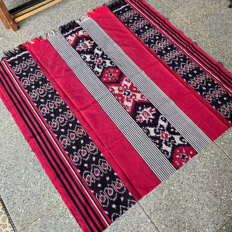 Jual Kain Tenun Blanket Merah | Shopee Indonesia