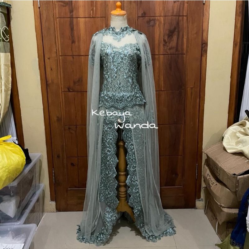 Jual Kebaya Akad Nikah Gaun Pengantin Modern / Gaun Pengantin Kosongan ...